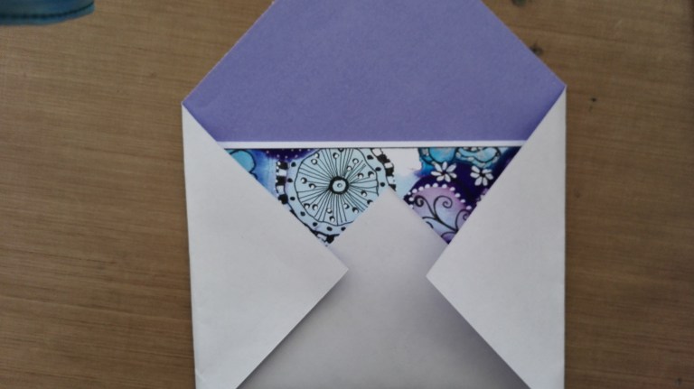 Make Your Own Custom Envelopes | The Contented Crafter